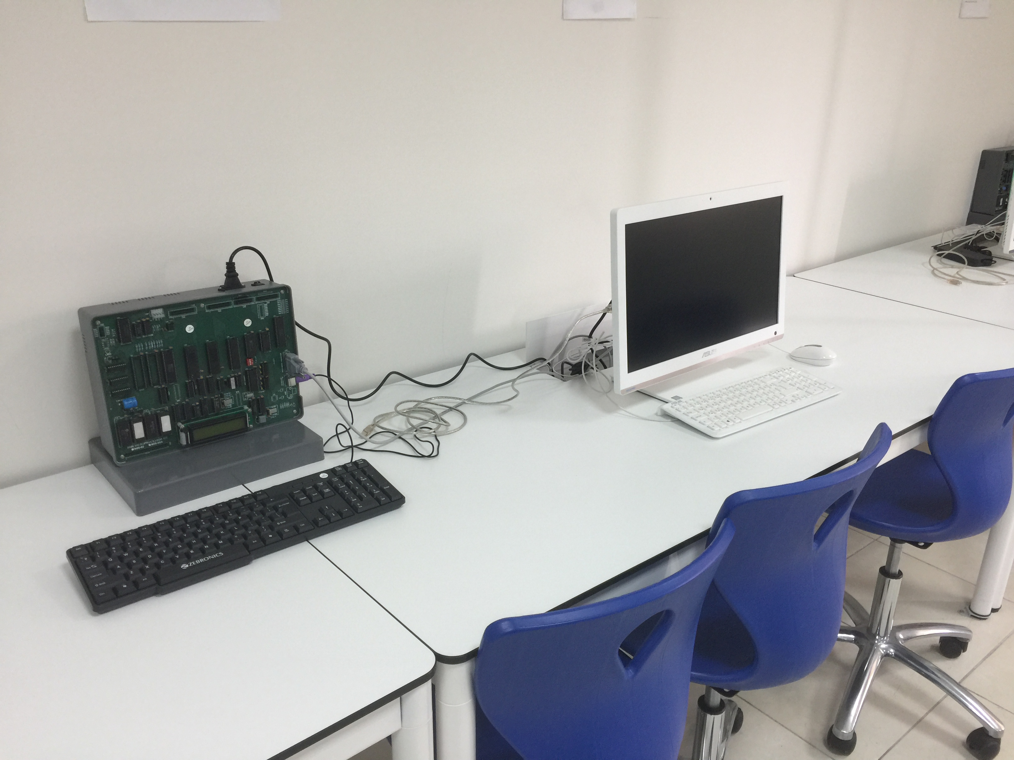 Communication and Microprocessors Laboratory - Faculty of Engineering ...
