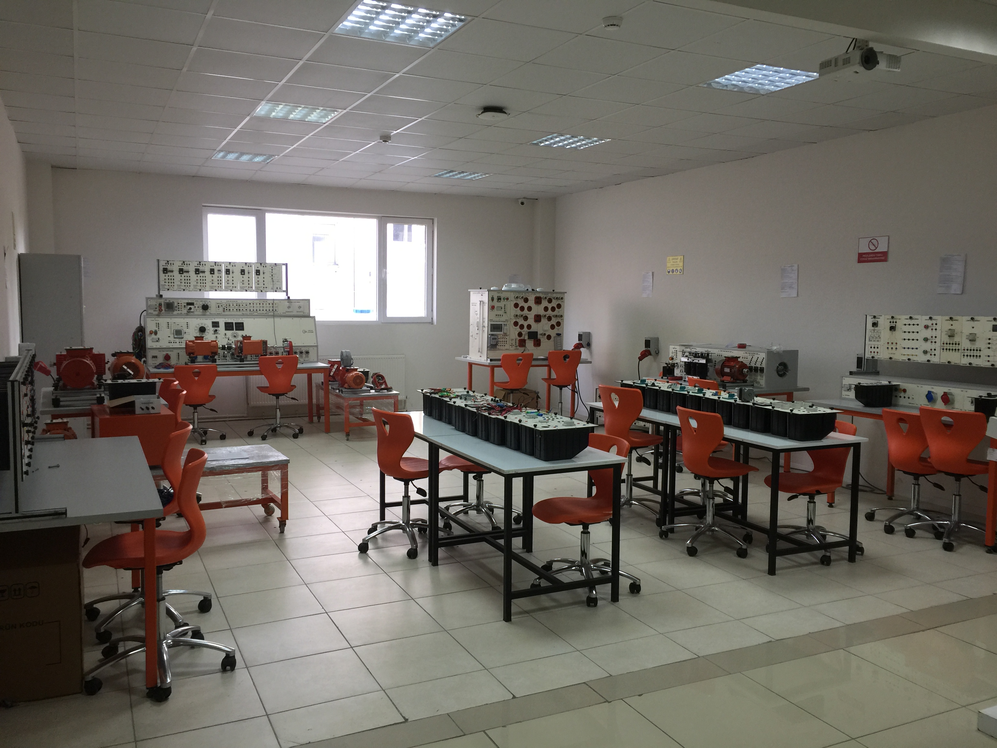Electrical Machinery and Electrical Facilities Laboratory - Faculty of ...